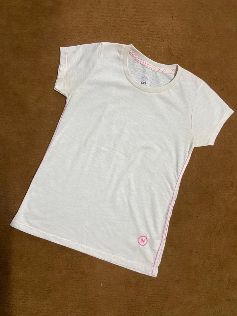 Kaos Putih Pink, Fesyen Wanita, Pakaian Wanita, Atasan di Carousell
