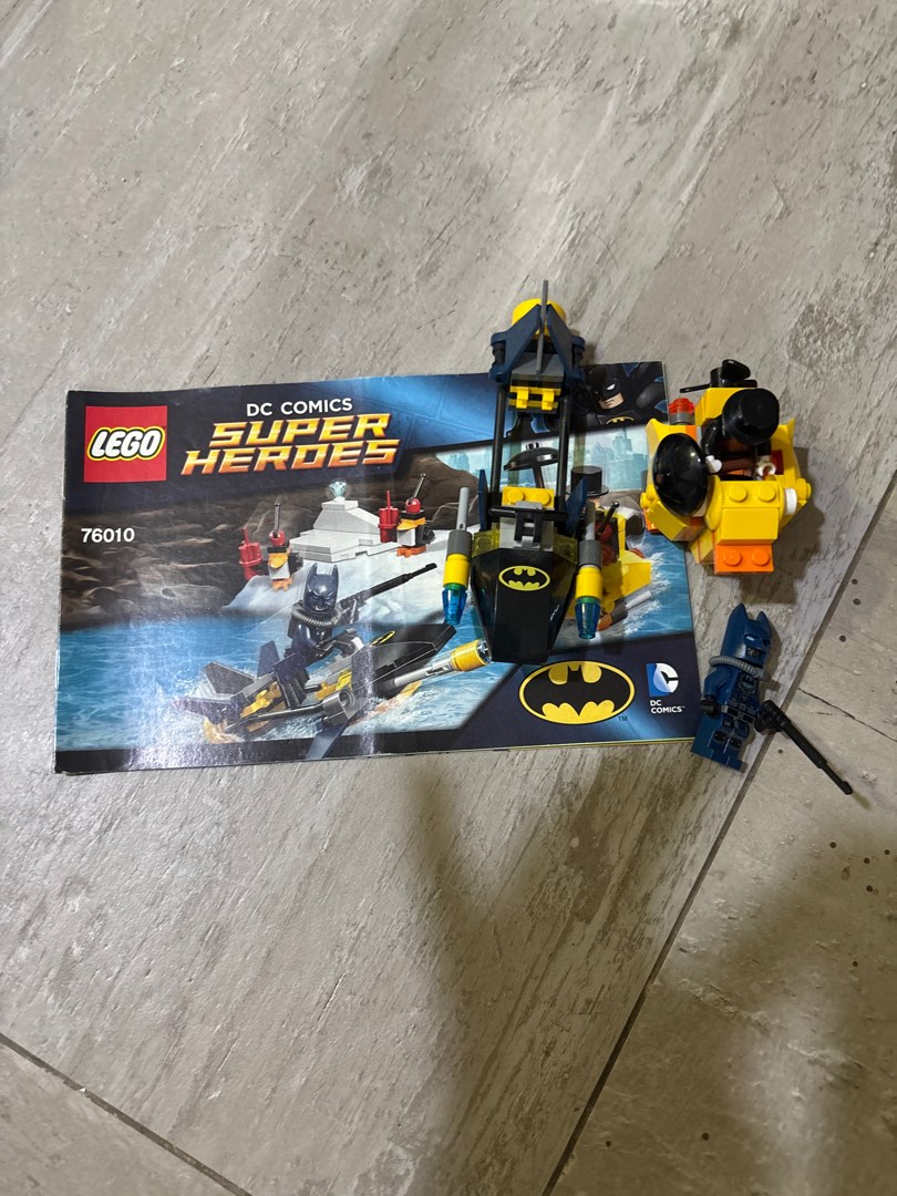LEGO DC Comics Super Heroes 76010 Batman: The Penguin Face Off, Hobbies ...
