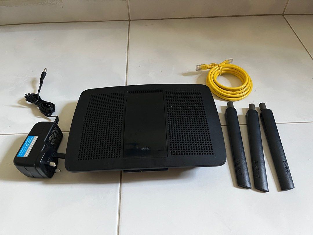 Linksys EA7500 V2 Router with Accessories, Computers & Tech, Parts & Accessories, Networking on ...