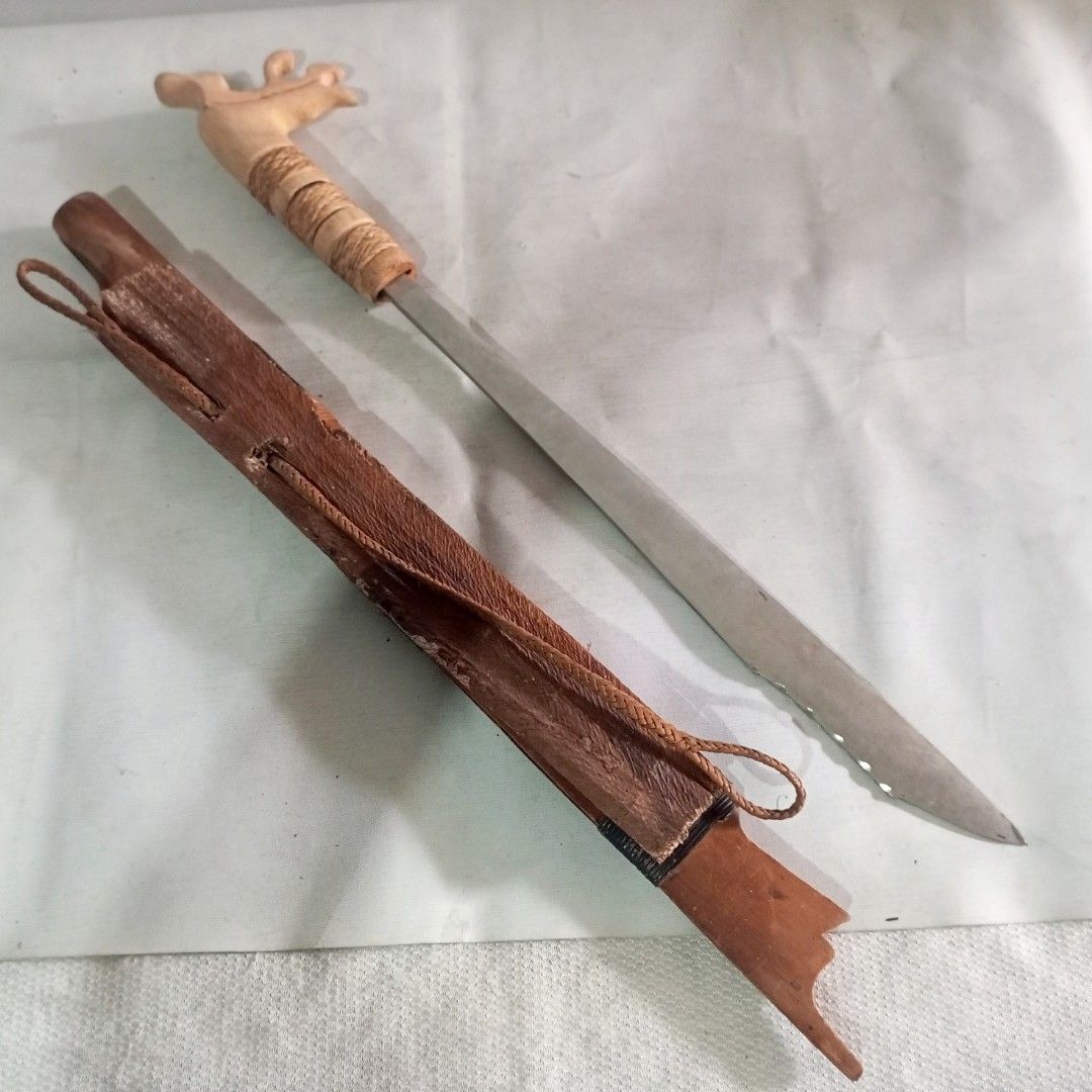 Mandau Dayak Hias Besar Souvenir Tradisional Khas Borneo Kalimantan ...
