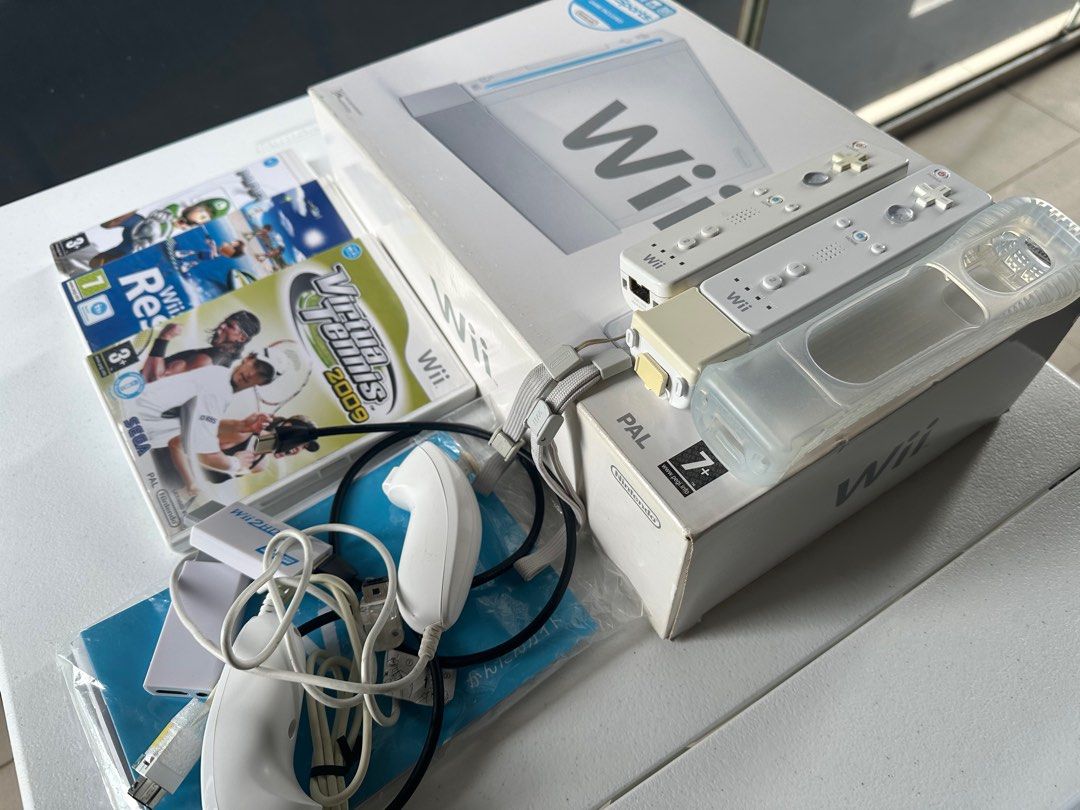 Nintendo Wii Console with Games and extra controllers new opened and ...