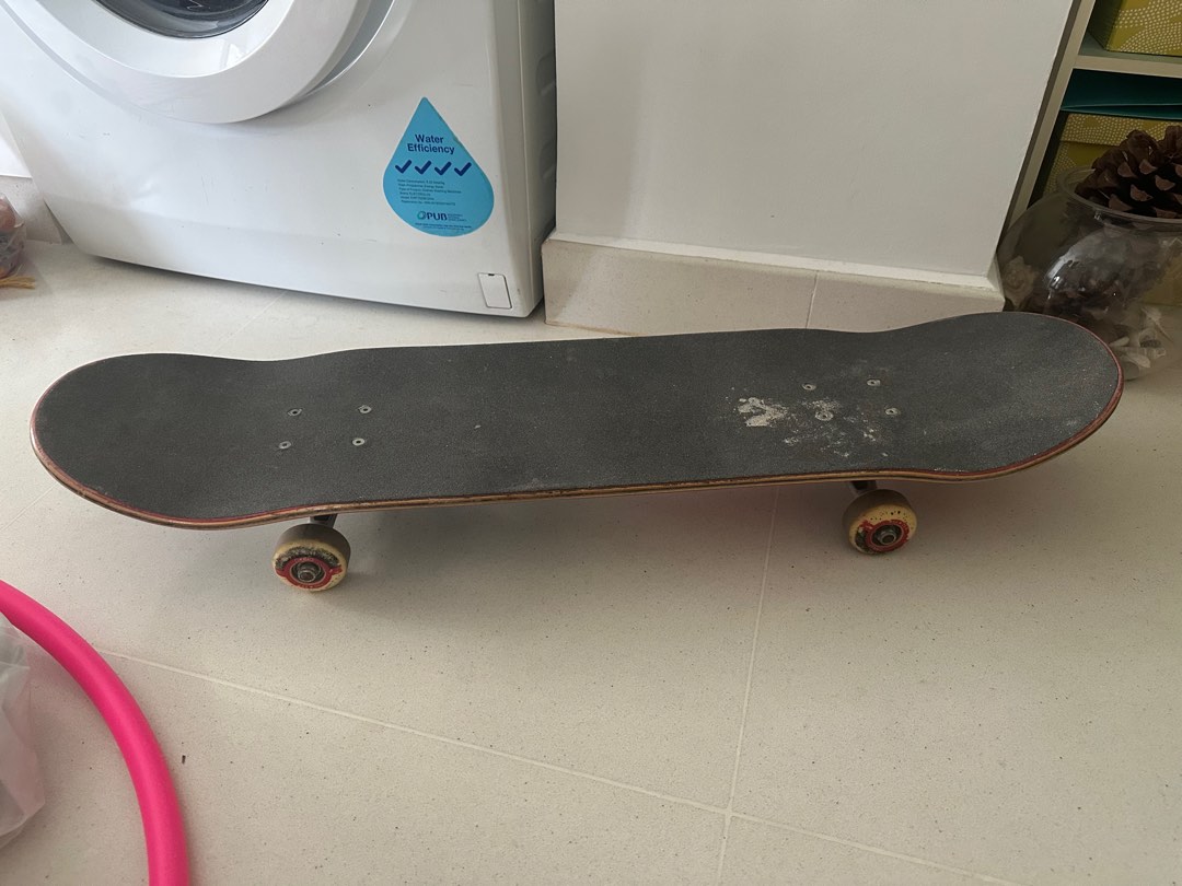 Oxelo Skateboard - Used, Sports Equipment, Sports & Games, Skates ...