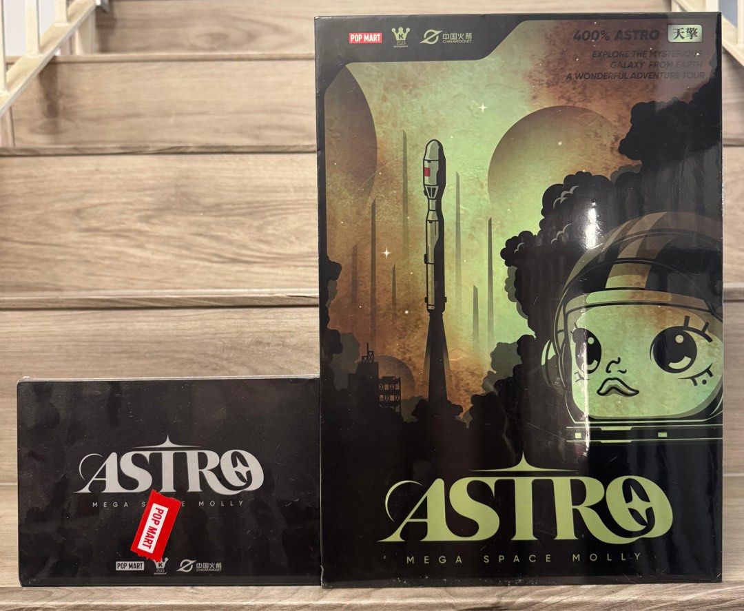 Pop Mart Astro Mega Space Molly 400% with Rocket fragments limited ...
