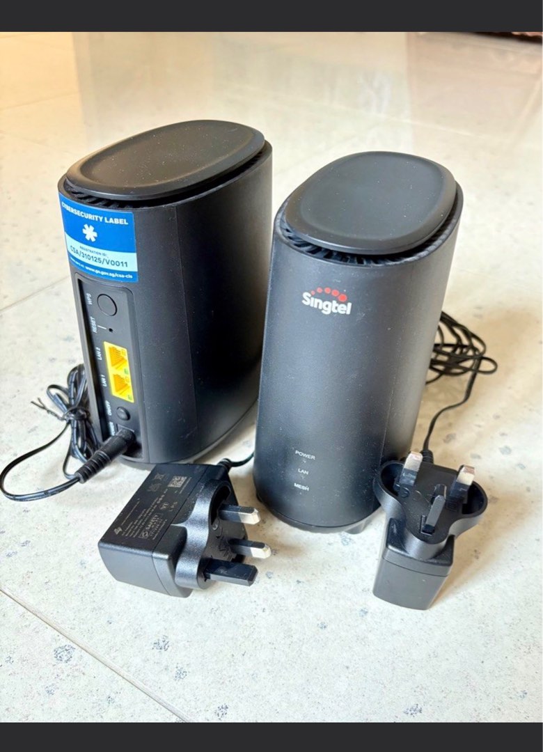 Singtel Huawei Optical Network Router and Mesh Extender, Computers ...