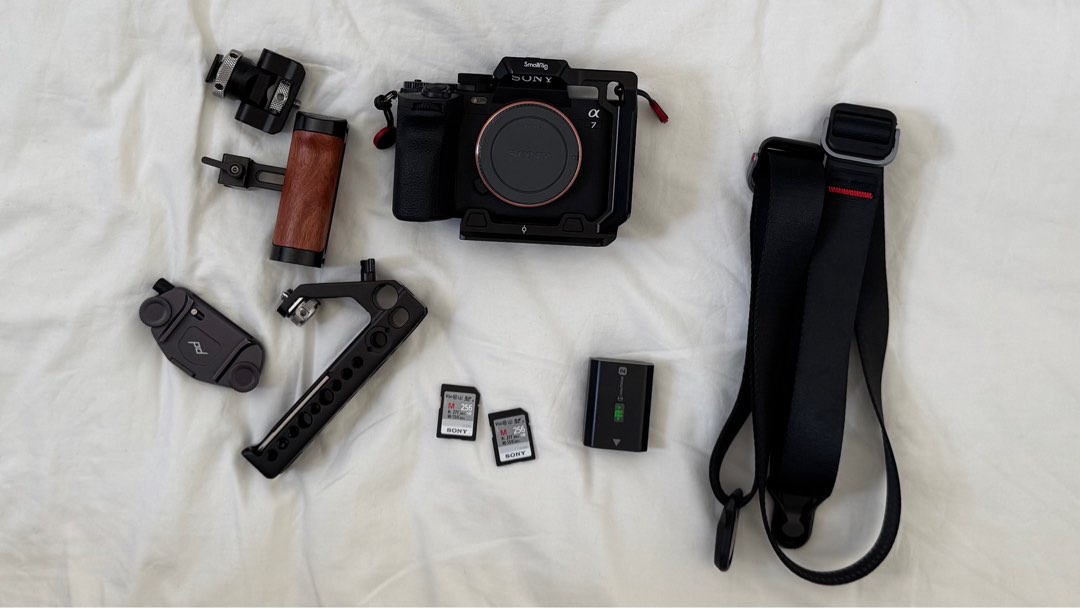 Sony A7IV (Shutter count 270), Photography, Cameras on Carousell