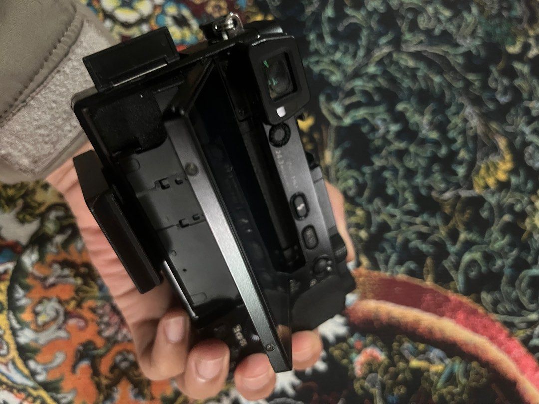 Sony Alpha a6000 Mirrorless Camera, Photography, Cameras on Carousell