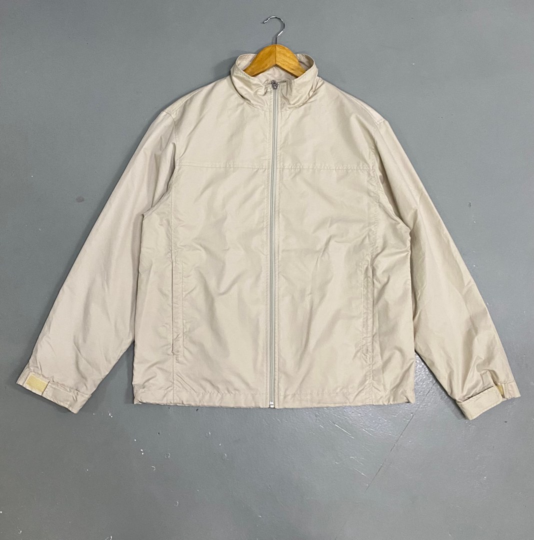 UNIQLO WINDBREAKER, Men's Fashion, Coats, Jackets and Outerwear on ...