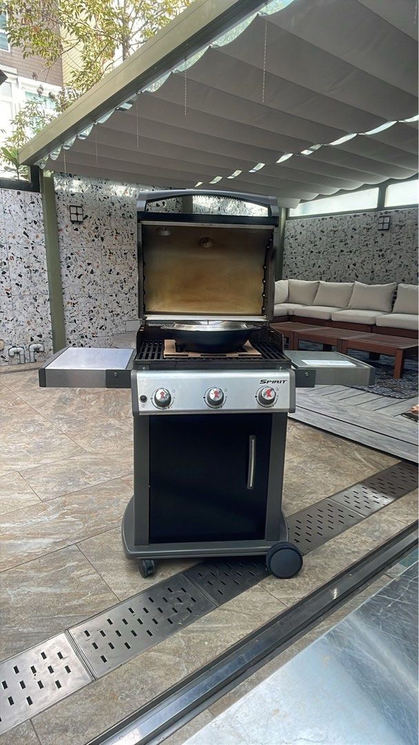 Weber Spirit BBQ Grill with Gourmet BBQ System, 家庭電器, 廚房電器, 燒烤爐及火鍋鍋具 ...