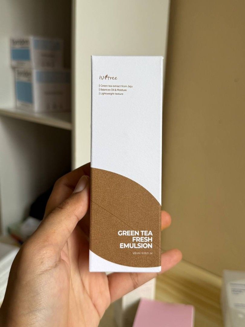 IsnTree Green Tea Fresh Emulsion, Beauty & Personal Care, Face, Face ...