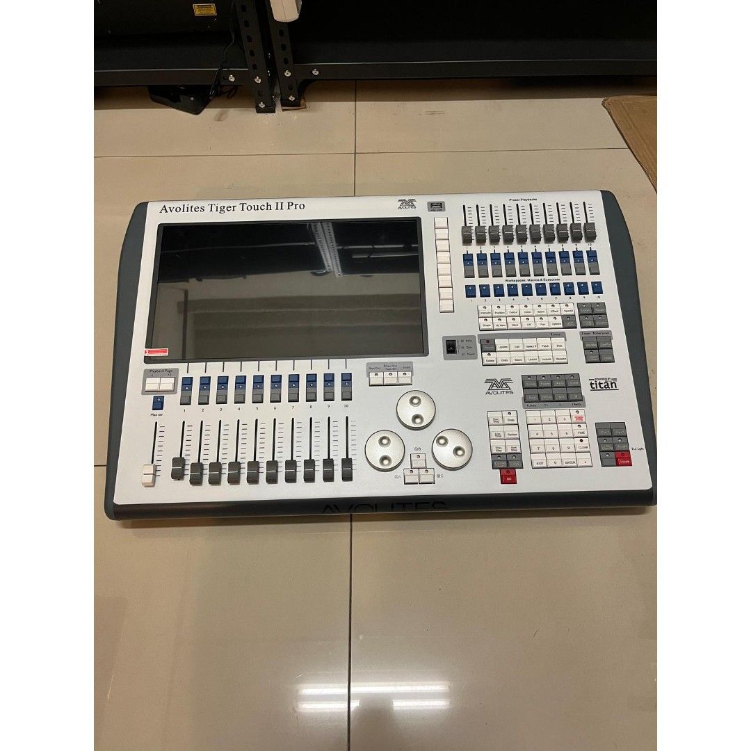 Avolites tiger touch II pro versi 16.0 Titan Mixer dmx lighting, Barang ...