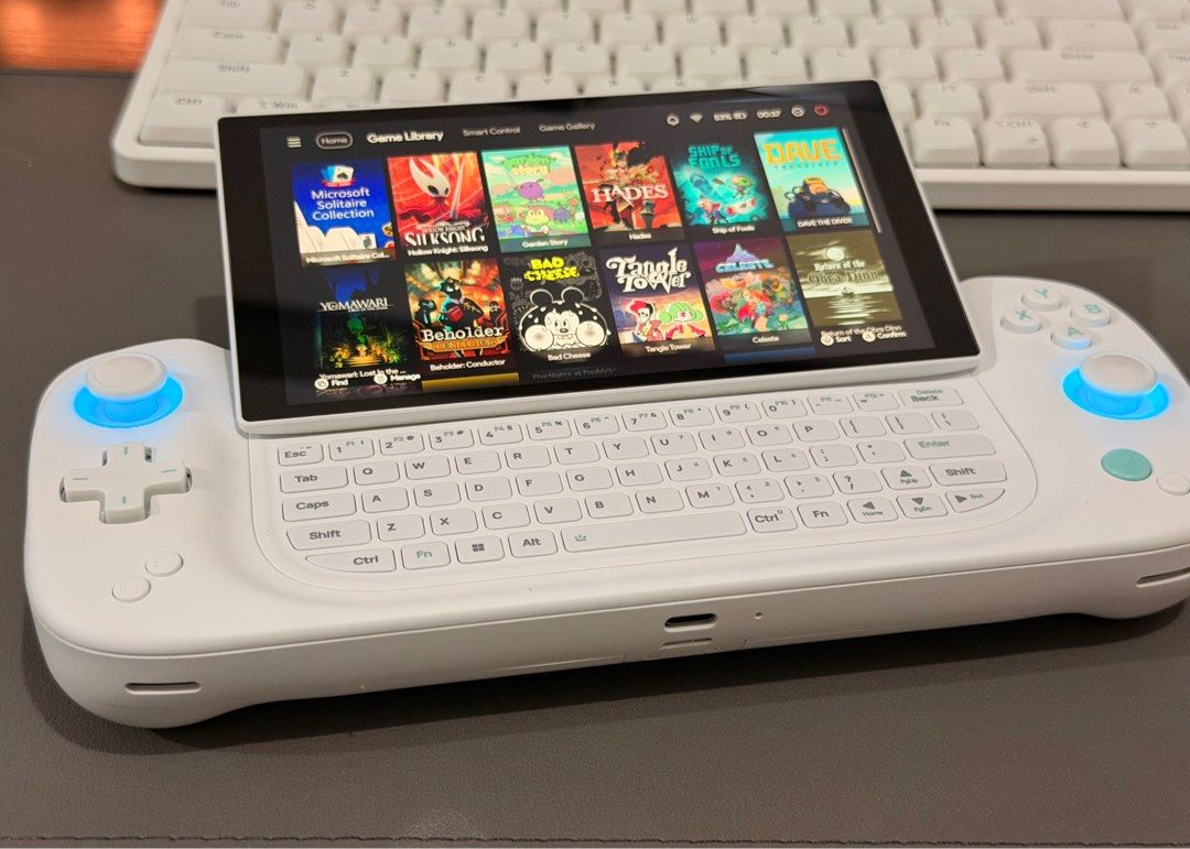 AYANEO Antec CORE HS Handheld Gaming PC, Video Gaming, Video Game ...