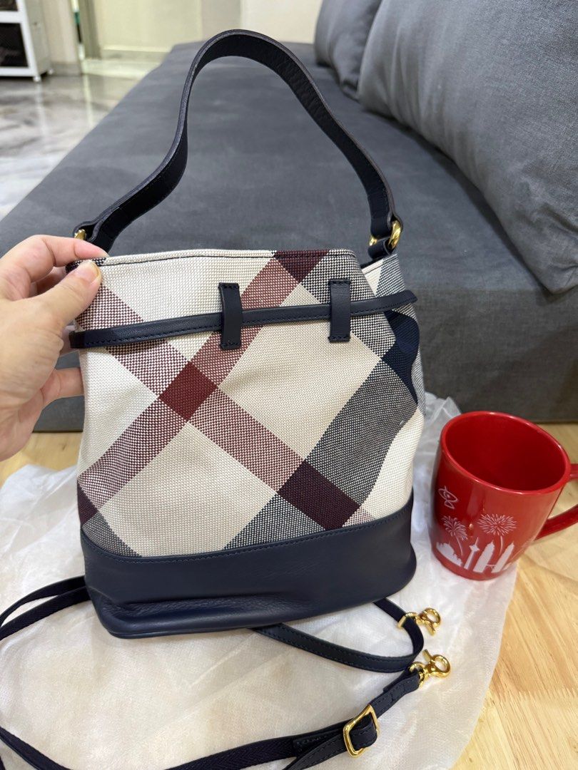 Blue Label Crestbridge Bucket Bag, Women's Fashion, Bags & Wallets ...