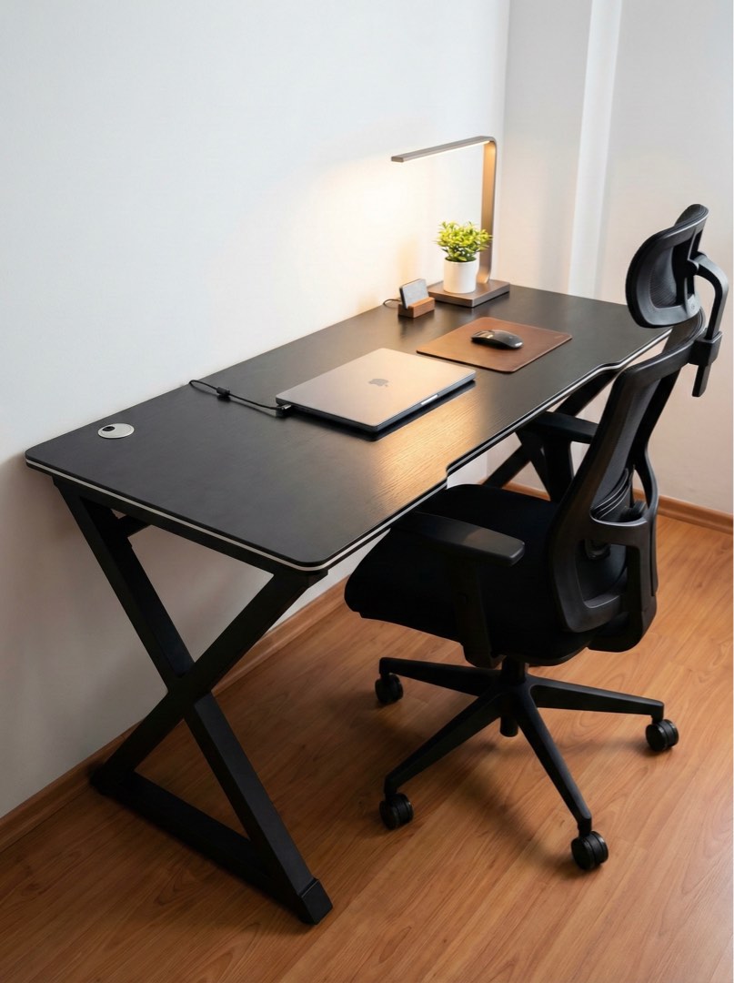 Giveaway Working Desk, Furniture & Home Living, Furniture, Tables ...
