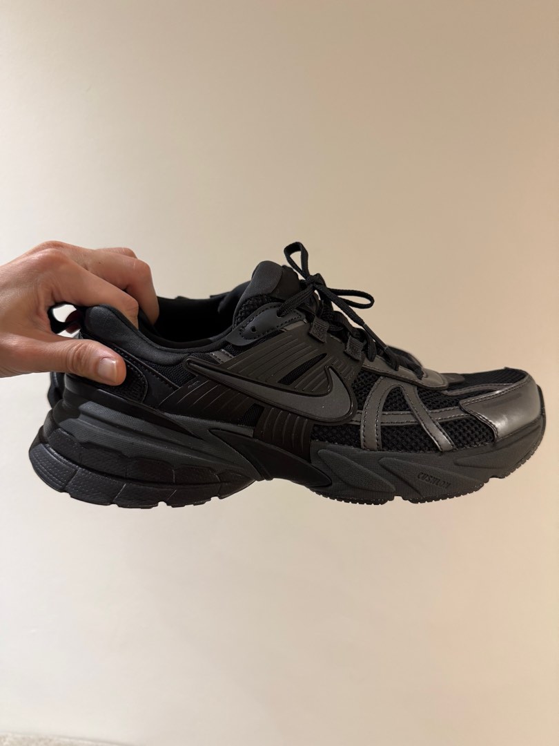 Nike men’s V2K Run - US10.0, Men's Fashion, Footwear, Sneakers on Carousell
