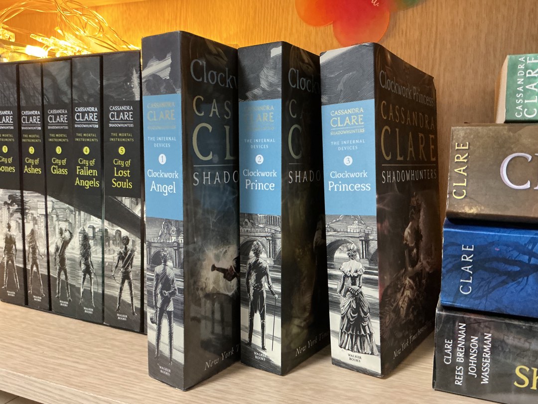THE INFERNAL DEVICES BOOK SET, Hobbies & Toys, Books & Magazines ...