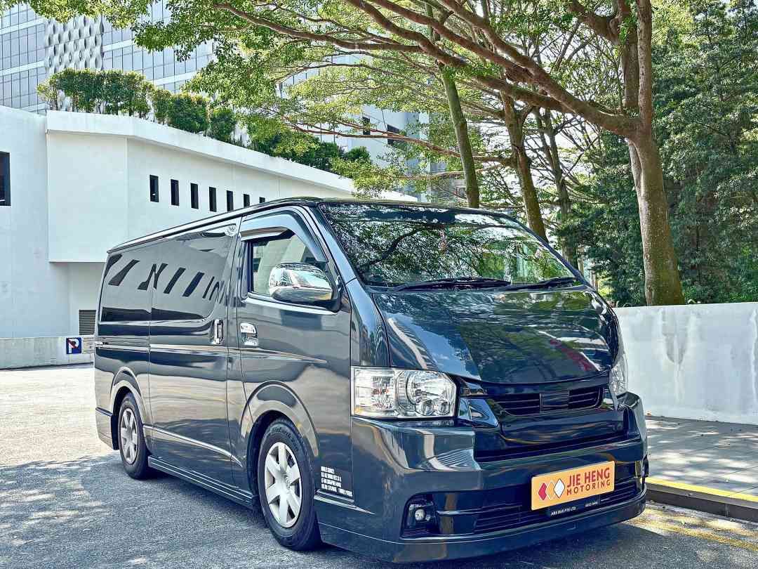 Toyota Hiace 2.8 Super GL Dark Prime Auto, Cars, Commercial Vehicles ...
