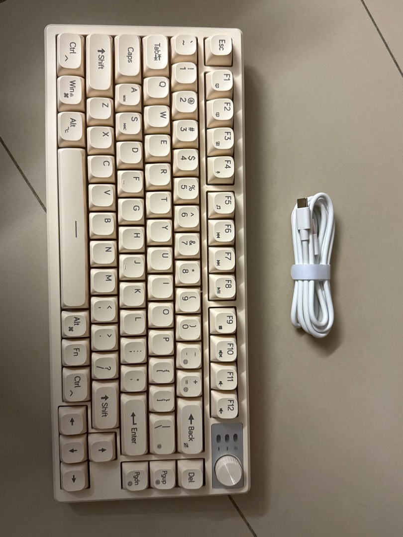 Wired Cream Keyboard with Warm Backlight, Computers & Tech, Parts ...