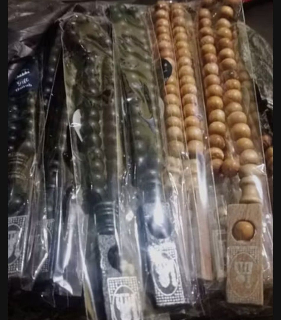 100 pcs•Souvenir WOODEN TASBIH 33 Beads With sticker / MIX 5 COLORS ...
