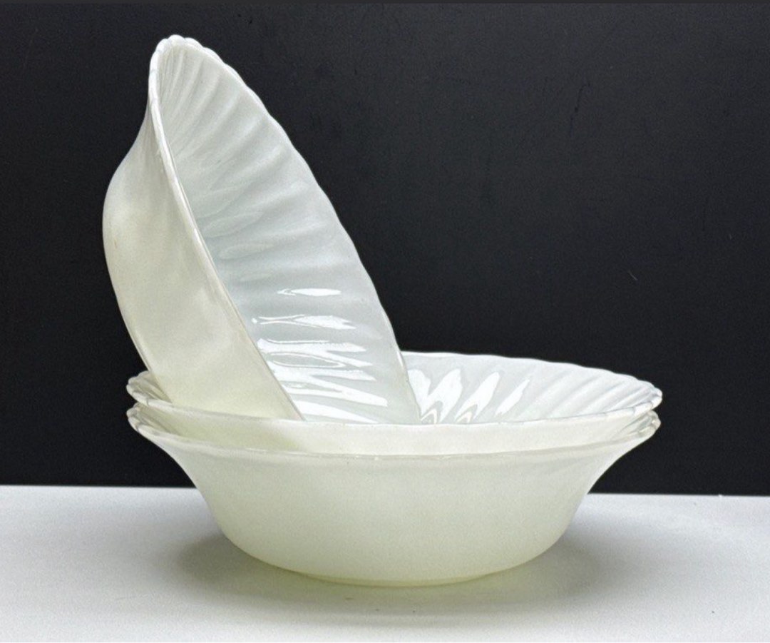 (@$15 each) Vintage Anchor Hocking Fire-King Swirl Bowls Oven Proof Dia ...