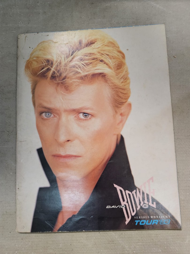 (自出合理價高者得) DAVID BOWIE"Serious Moonlight Tour 1983"寫真特刊1本, 興趣及遊戲, 收藏品及 ...