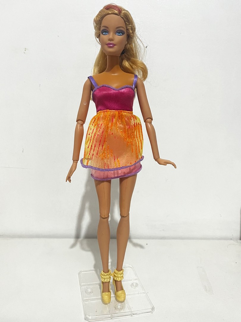 Barbie Fashionistas Mackie Doll Articulated Joint Blonde Hair Pink ...