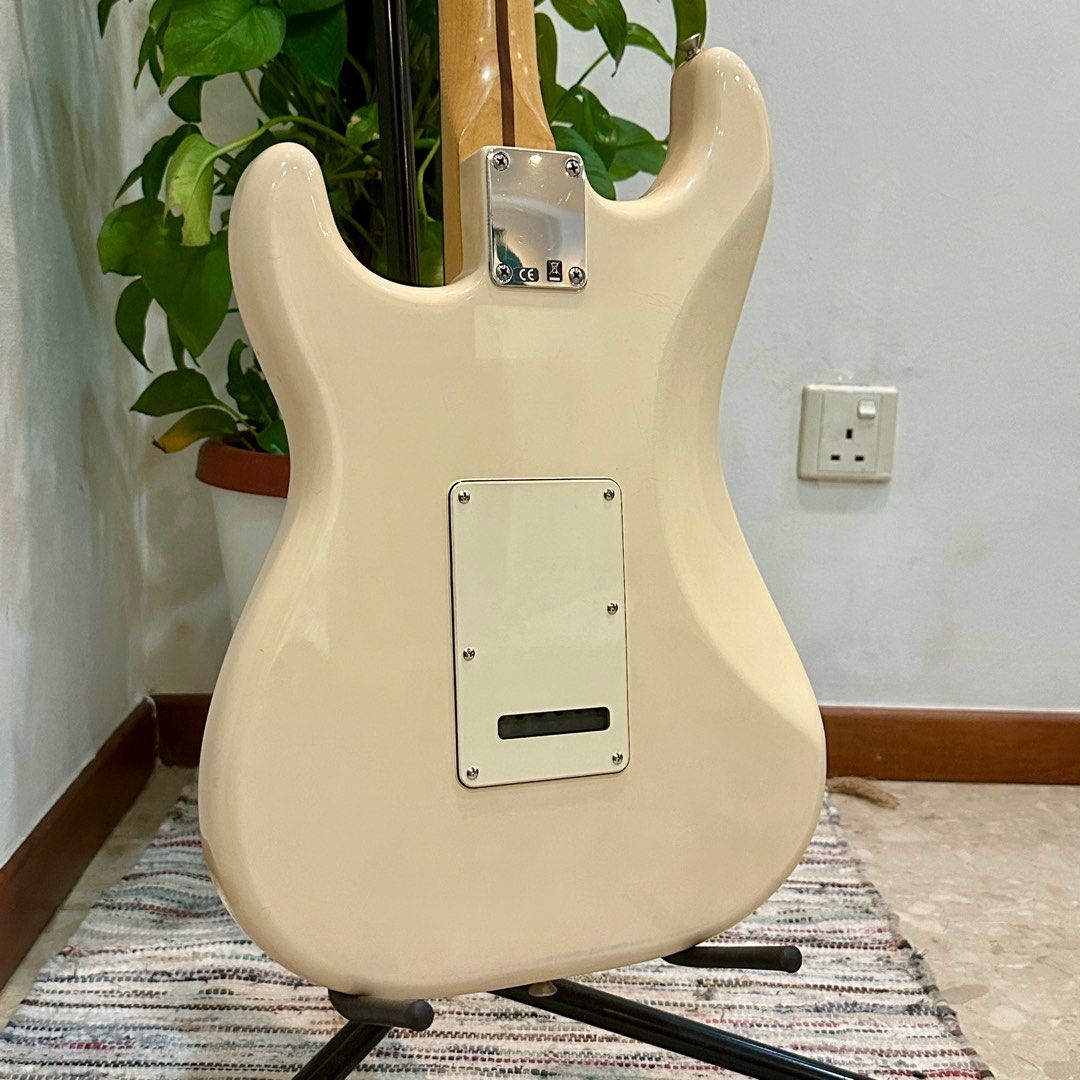 Fender Standard Player Stratocaster (MIM) | Olympic White | Pro ...