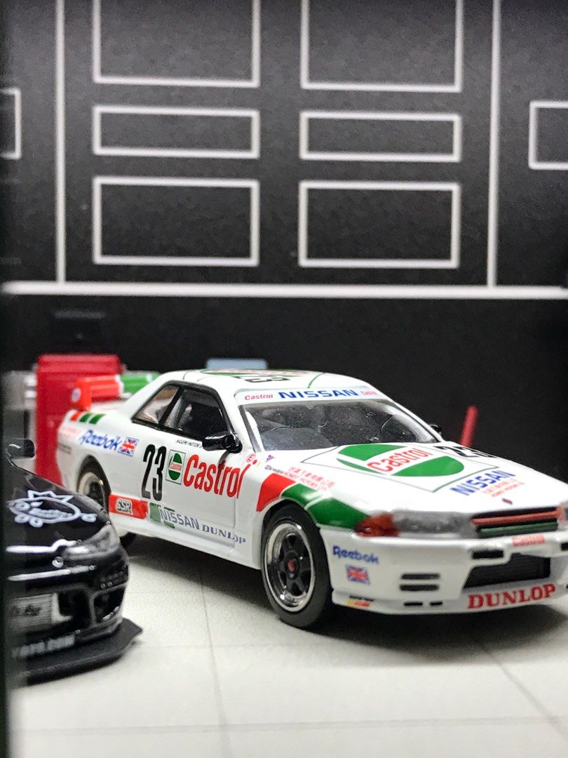 Mini Gt Nissan Skyline GT-R R32 Castrol 1:64, Hobbies & Toys, Toys ...