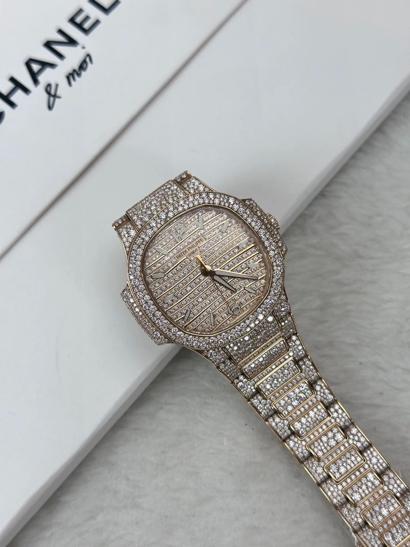 Patek Philippe 7118R, Luxury, Watches on Carousell