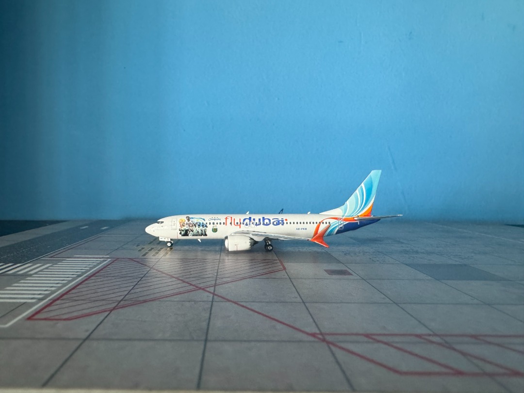 Phoenix Models Flydubai B737-8MAX "Vamos Argentina!" livery, Hobbies ...