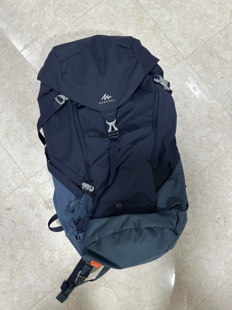 Quechua 30L Hiking Backpack MH500 - Navy Blue, Men's Fashion, Bags ...