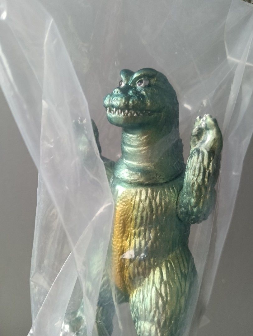 Sunguts WF2025 Godzilla Sofubi Limited Edition, Hobbies & Toys, Toys & Games on Carousell