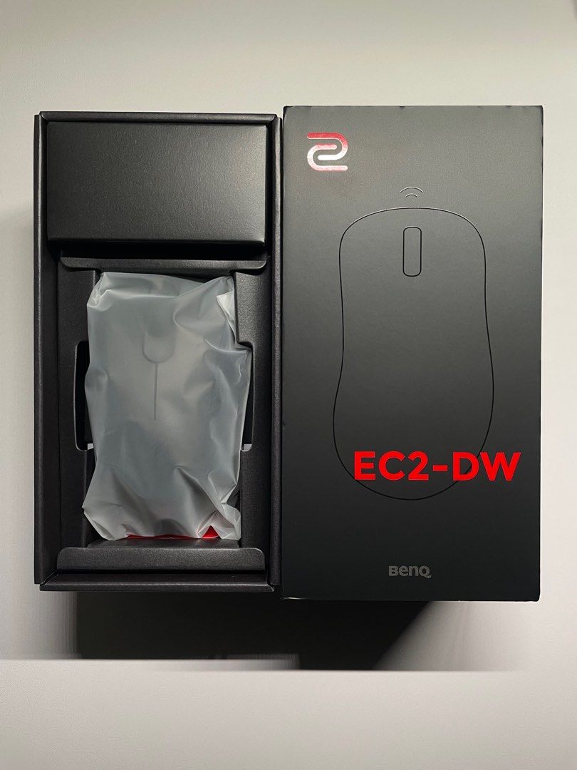 BenQ ZOWIE EC2-DW, Computers & Tech, Parts & Accessories, Mouse & Mousepads on Carousell