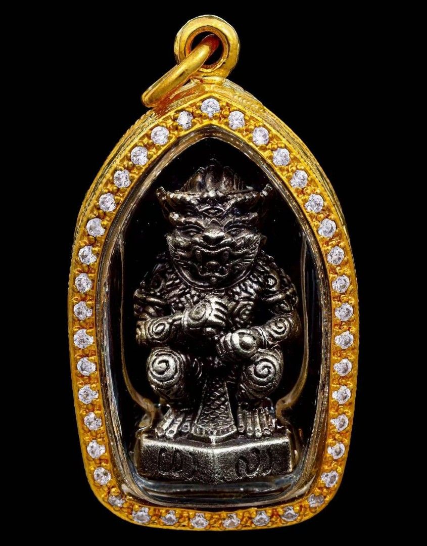 古巴博洋 2567年 五眼四耳#sihuhata 镀金材质 意大利钻金壳】, Hobbies & Toys, Religious Items on Carousell