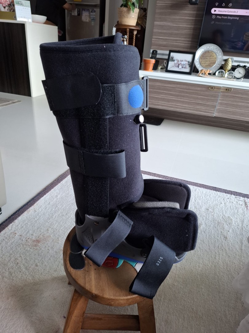 Black Support Boot, Health & Nutrition, Braces, Support & Protection on ...
