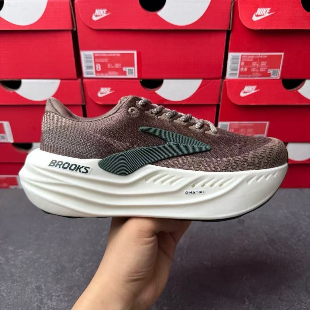 BROOKS Glycerin Max Falcon/Green/London倫敦棕綠, 男裝, 鞋, 波鞋 - Carousell