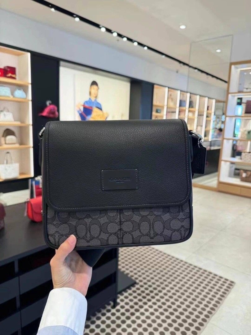 Coach Sprint Map Bag 25 in Signature Jacquard, Luxury, Bags & Wallets ...