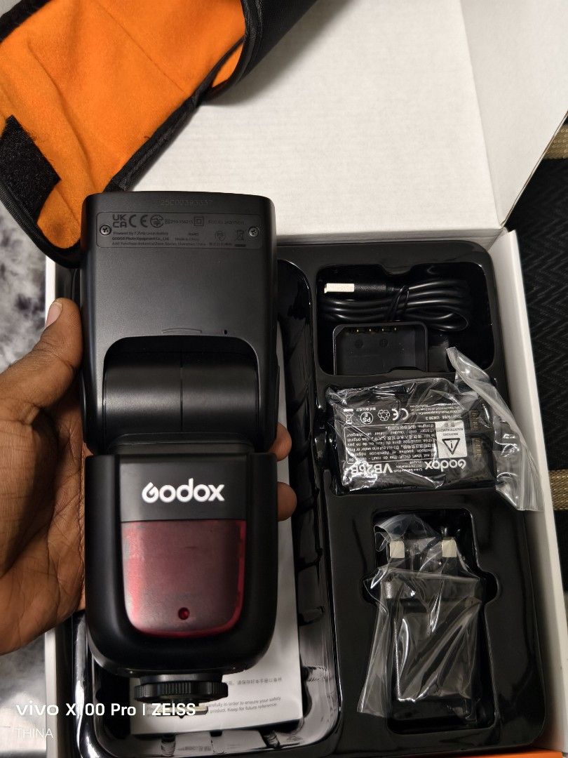 Godox V850III Flash - Universal Hotshoe Canon/Sony/Nikon, Photography ...