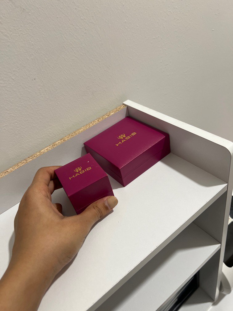 habib box 2 box Rm30, Luxury, Bags & Wallets on Carousell