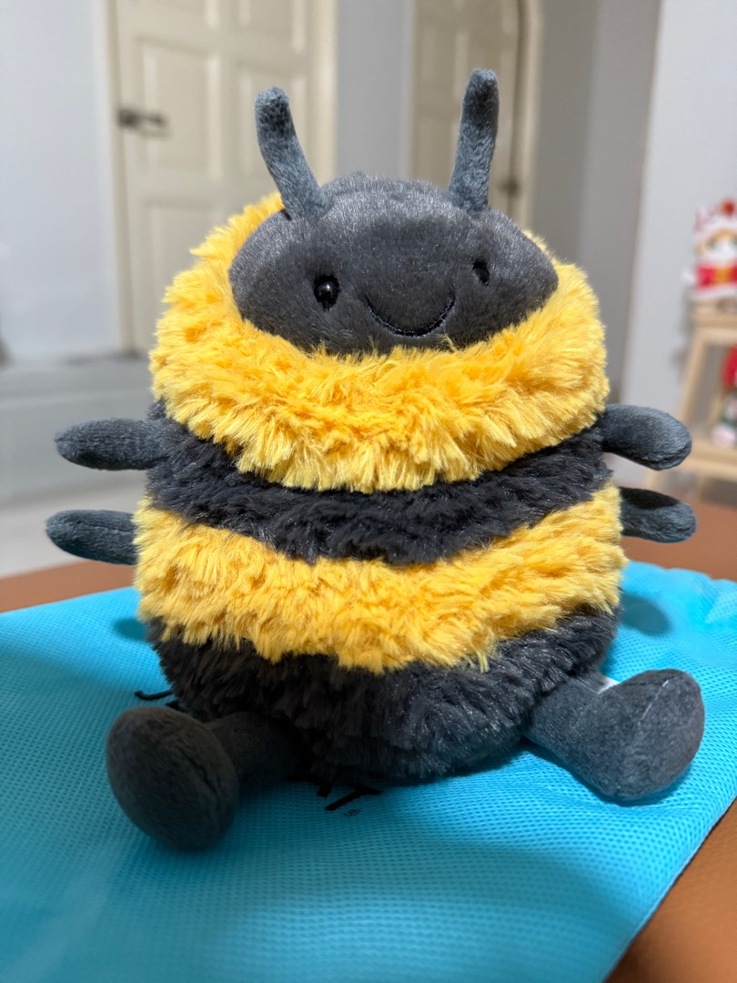 Jellycat Albee Bee with dustbag, Hobbies & Toys, Toys & Games on Carousell