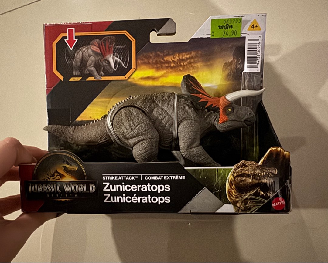 Jurassic World Zuniceratops Strike Attack, Hobbies & Toys, Toys & Games ...