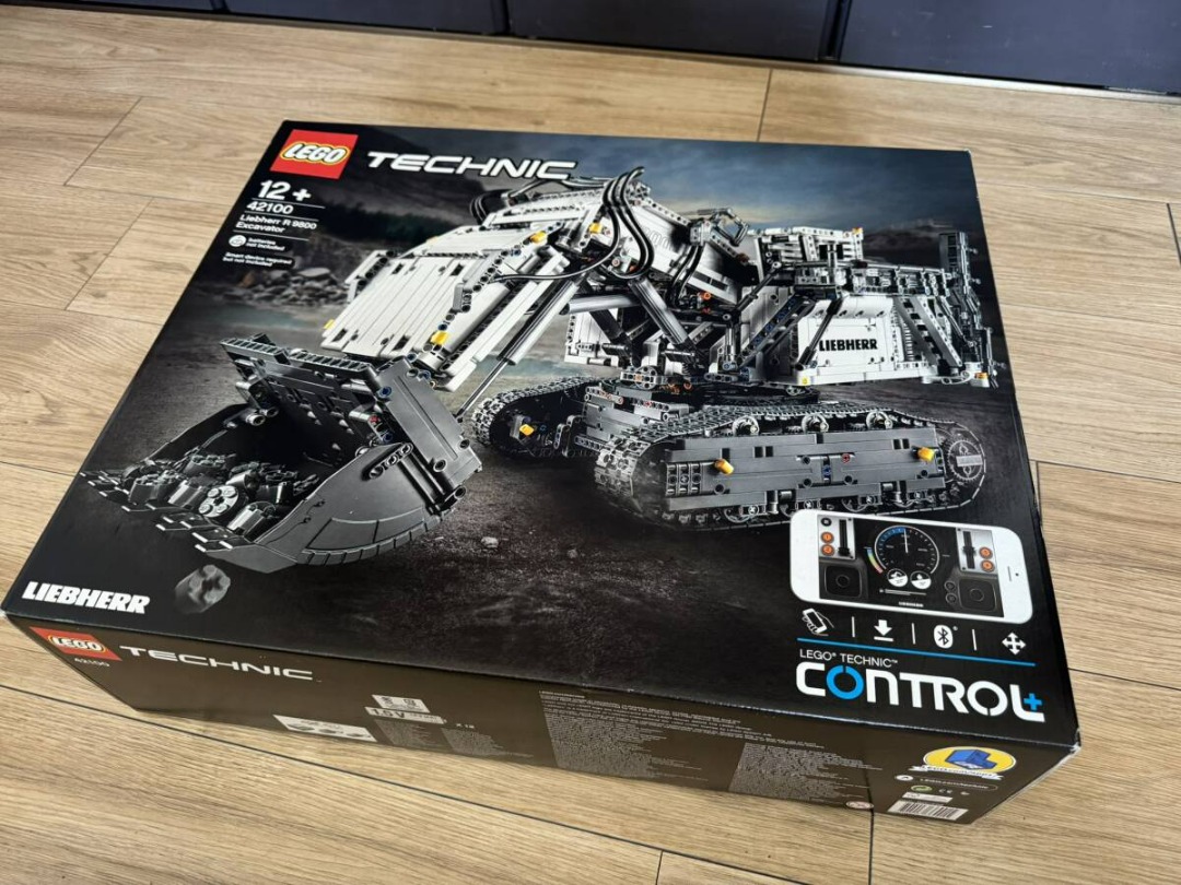 LEGO LIEBHERR R9800 EXCAVATOR, Hobbies & Toys, Toys & Games on Carousell