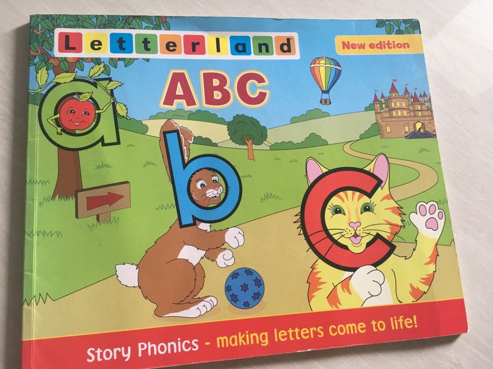 Letterland : ABC. Story phonics - making letters comes ti life ...