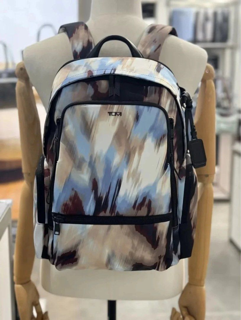 Real&new TUMI Voyageur Celina 25ss Backpack 男女款 背囊 揹包, 女裝, 手袋及銀包, 背囊 - Carousell