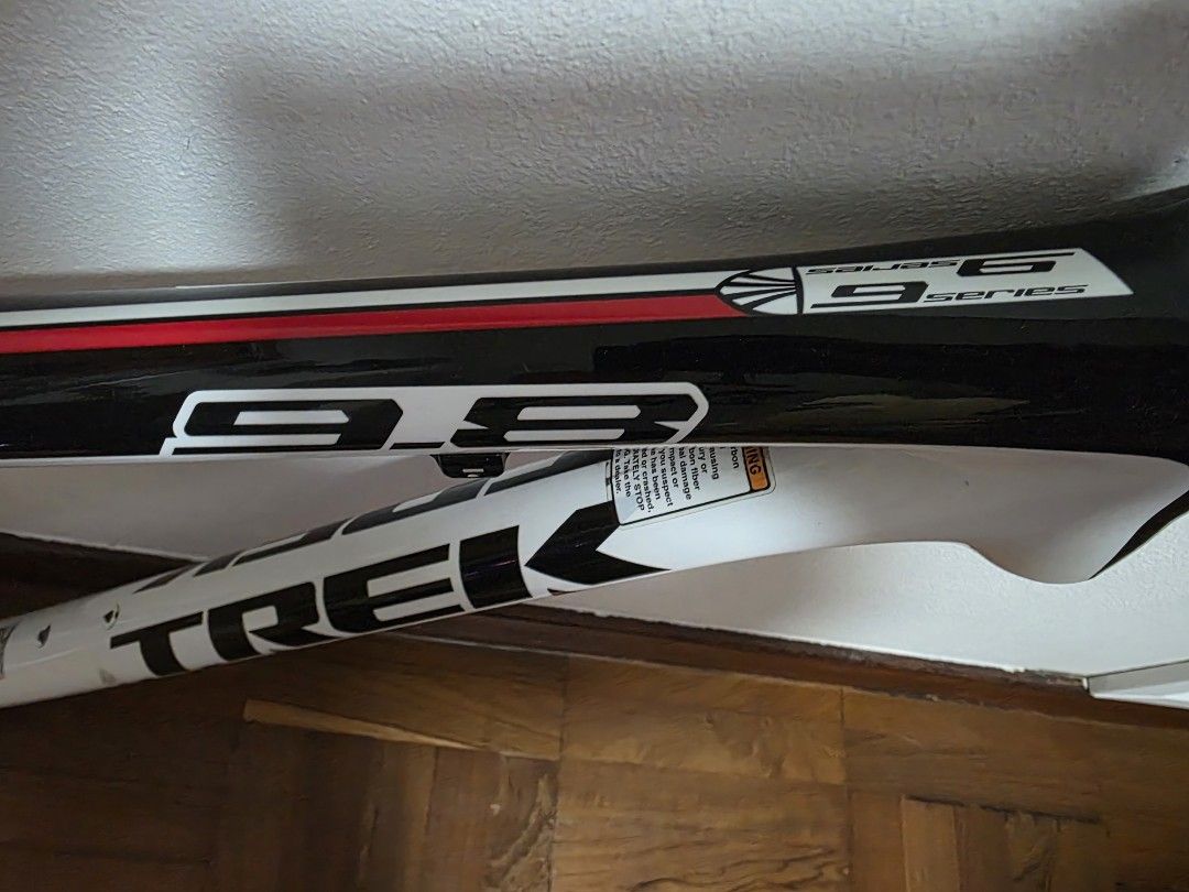 Trek 9.8 Series Carbon Fiber Mountain Bike Frame, Sports Equipment, Bicycles & Parts, Bicycles ...