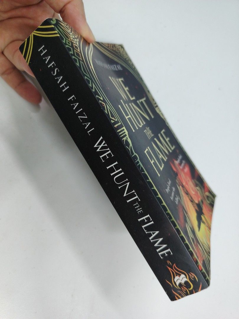 [Used] We Hunt the Flame by Hafsah Faizal (YA / Fantasy / Romance ...