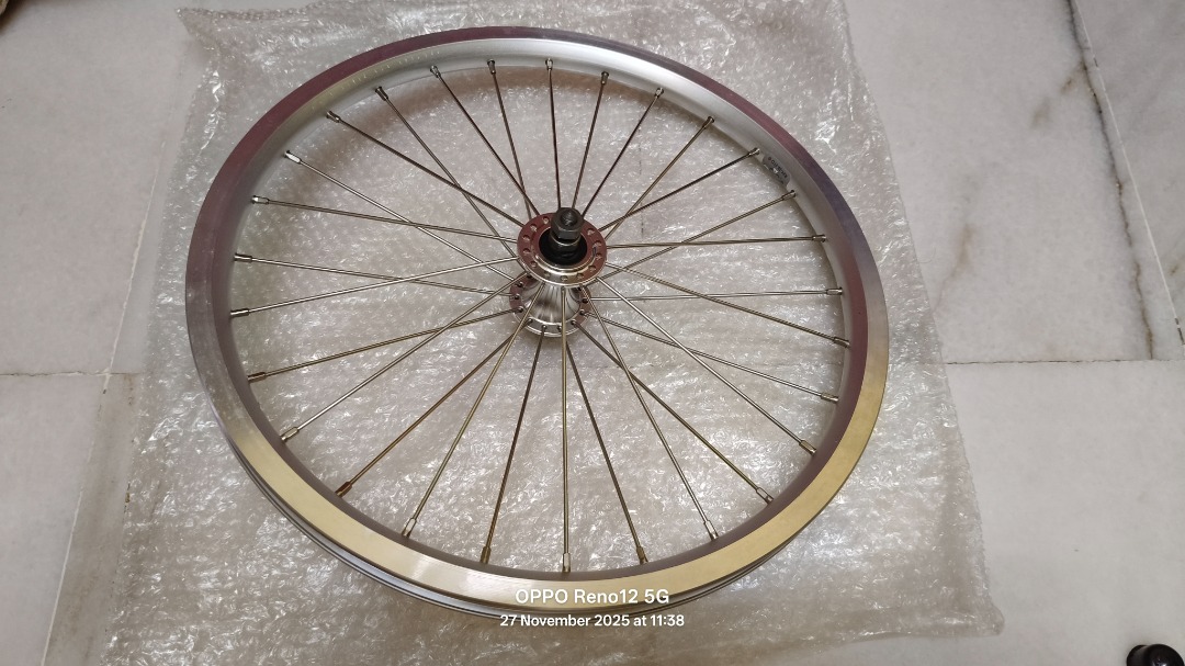 Brompton front wheel taken out from new bike SetFR19, Sports Equipment ...