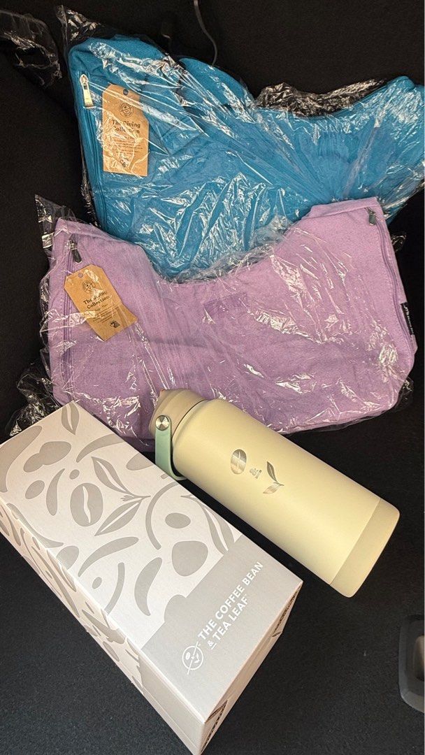 CBTL Holiday Collection 2025, Women's Fashion, Bags & Wallets, Tote ...