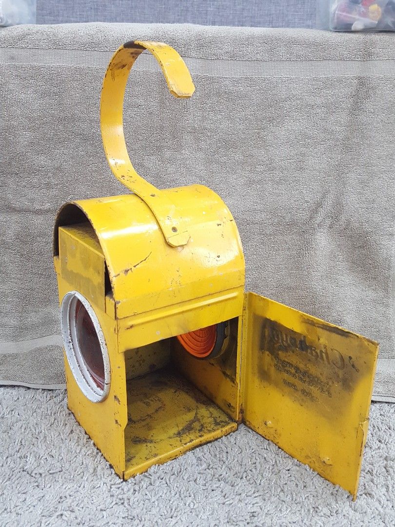 Chalwyn Railway safety kerosene lantern, Hobbies & Toys, Collectibles ...