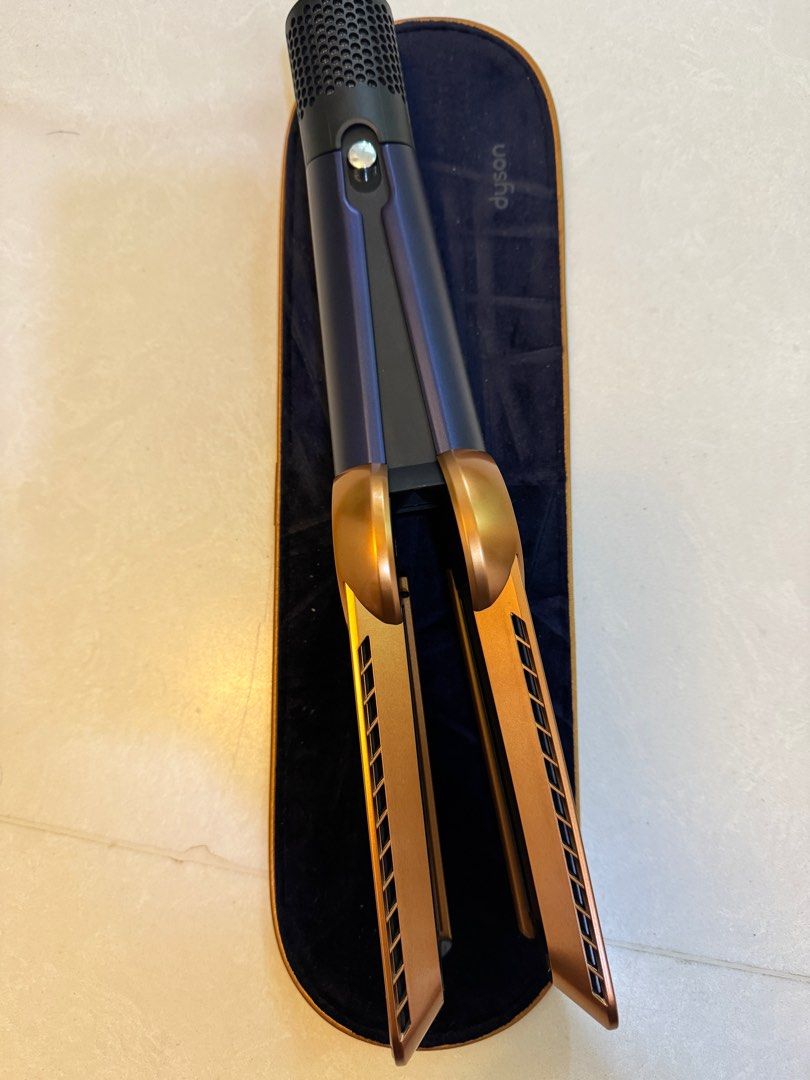 Dyson Airstrait - Only used once, Beauty & Personal Care, Hair Products on Carousell