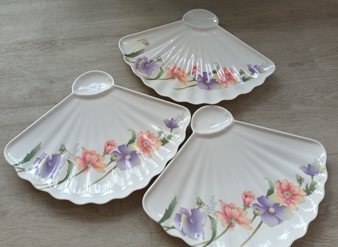 Floral Fan-Shaped Plates - Set of 3. Like new, Furniture & Home Living ...